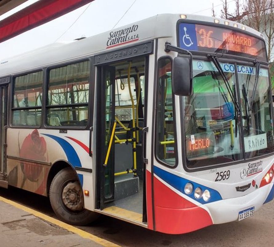 La Linea 136 agrega los domingos salidas de Navarro a las 20 y a las 23 ...