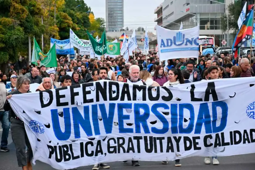Marcha federal universitaria: a qué hora y dónde será el acto principal ...